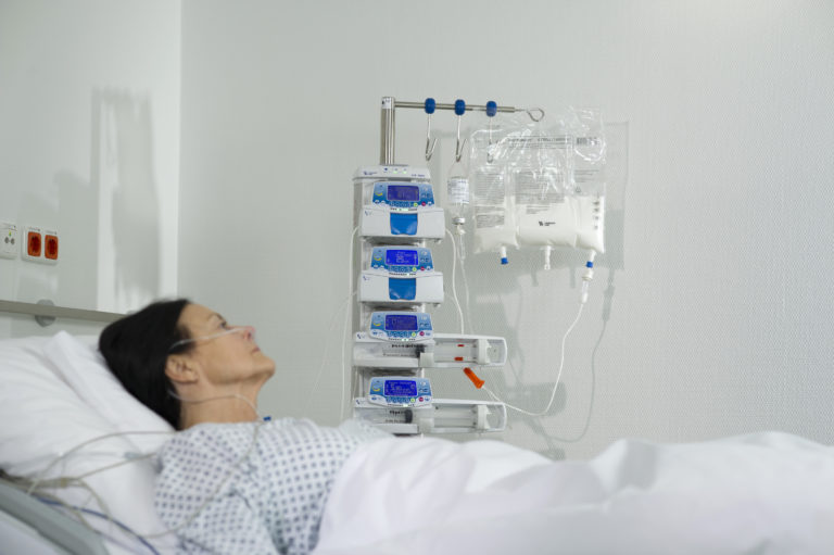 BENEFICIOS DE LA NUTRICIÓN PARENTERAL EN CUIDADOS INTENSIVOS - Unidos por la Nutrición Clínica ...