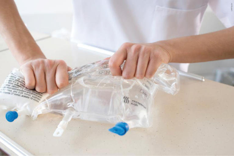 Nutrição Parenteral na UTI: Indicações e Cuidados